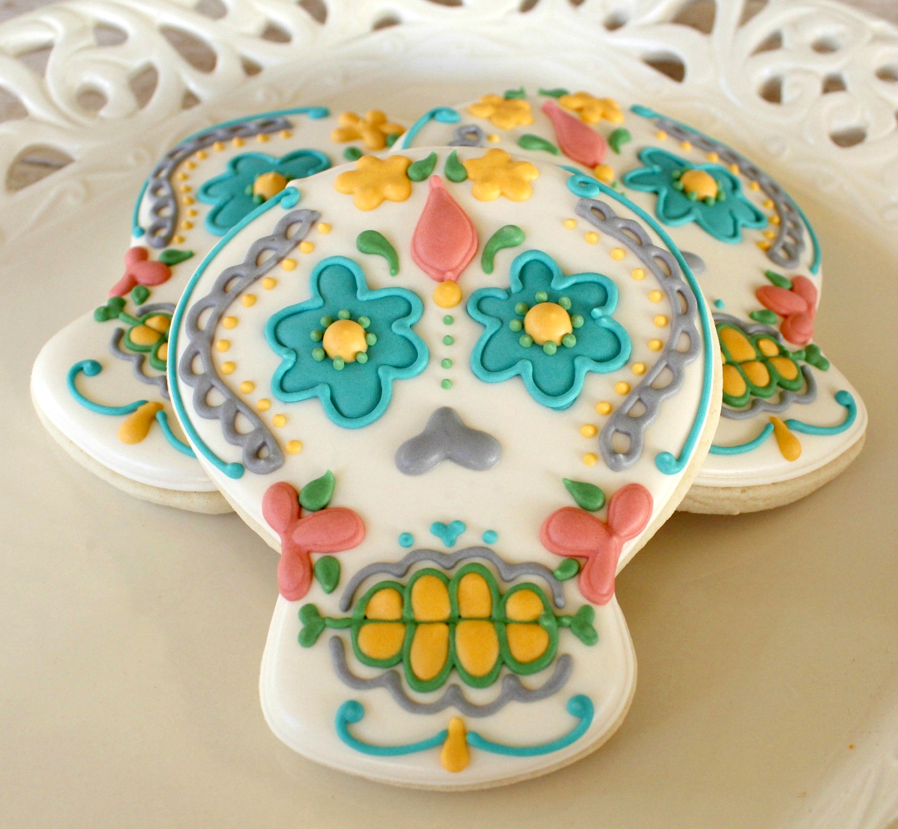 El Dia De Los Muertos {Day of the Dead Cookies} - The Sweet Adventures ...