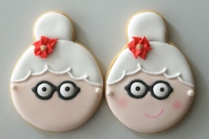 Mrs. Claus Cookies with Make Me, Cake Me {Guest Post] - The Sweet ...
