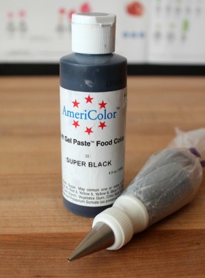How to Make Dark Black Royal Icing - The Sweet Adventures of Sugar Belle
